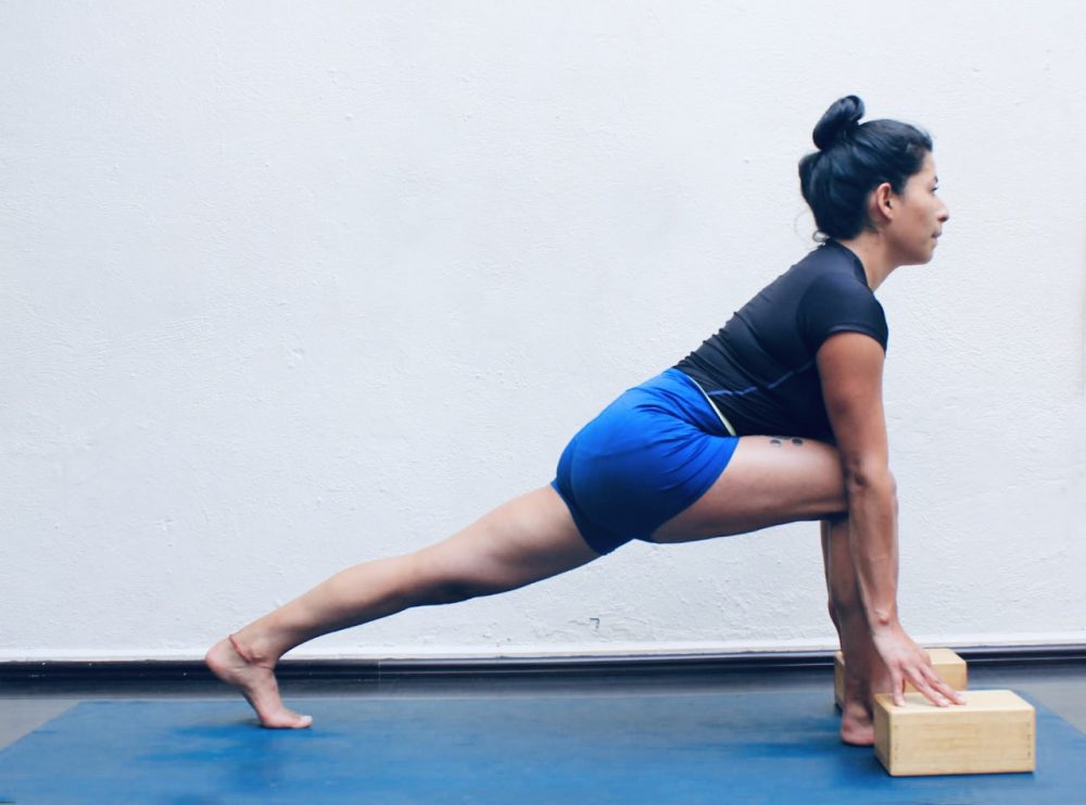 Postura del corredor • Yoga Espacio